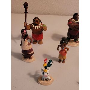Disney | Art | Walt Disney 8 Mini Figures Moana Maui Pua Hei Hei Granna ...